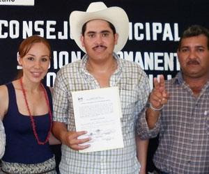 TRIBUNA del Sur/ Acayucan: Se integra el cabildo de Rodríguez Clara